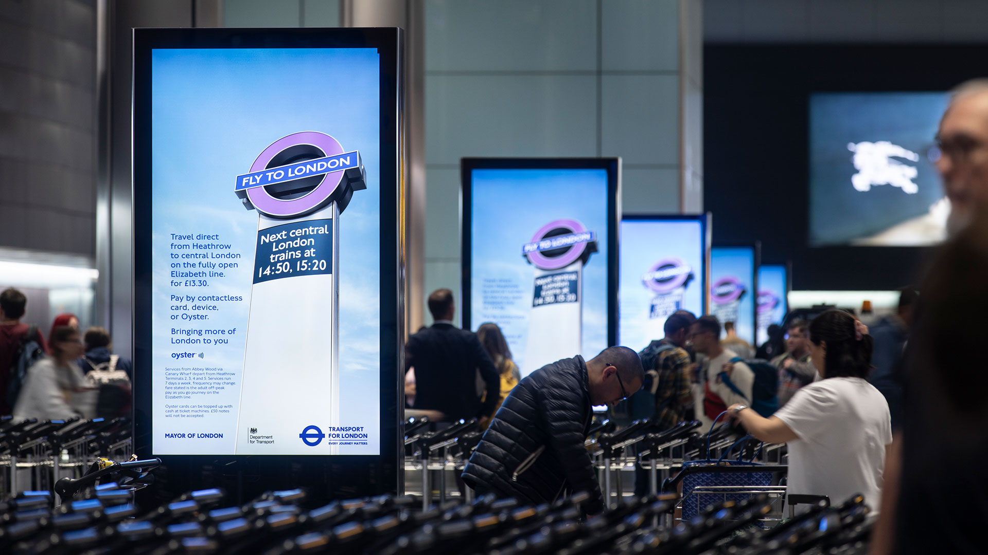 DOOH | Elizabeth Line